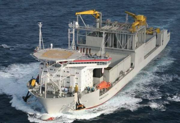 Rescue Exercise aboard Simon Stevin Ship