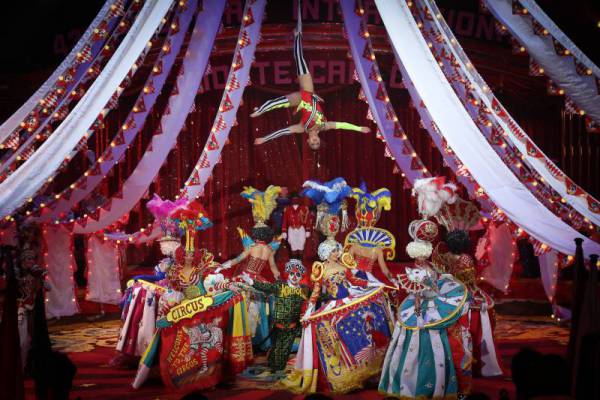 Monte Carlo’s Golden Clowns Crown Circus Acts