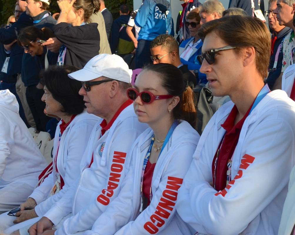 Olympics: Swimmer Lisa Pou faces Heavy Current in the Seine