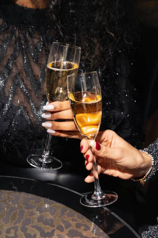 Sass’ Café Monaco unveils Holiday Program and other news